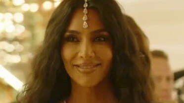 Kim and Khloe Kardashian turn heads in gorgeous sarees at the Ambani ...