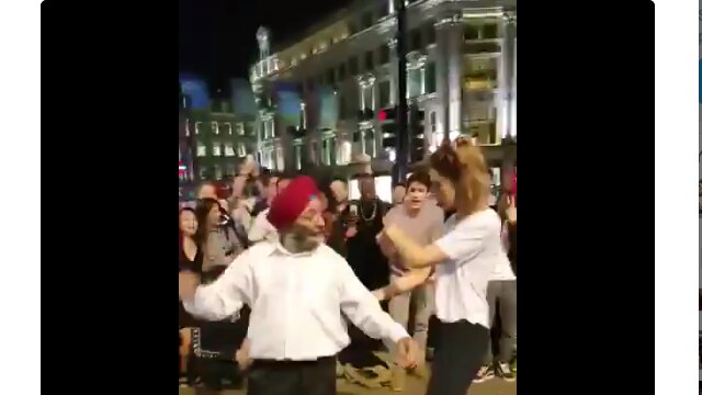 This Indian Uncle Dancing on a London Street is Too Funn-Ay ...
