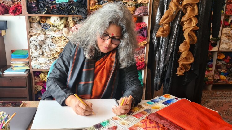 Women's Day Special 2022: इको-फ्रेंडली कपड़े बनाती हैं यह डिज़ाइनर, एक ...