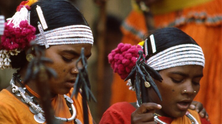 सलवा जुडूम के वक्त 55,000 आदिवासियों ने छोड़ा था घर, 15 साल बाद सरकार ...