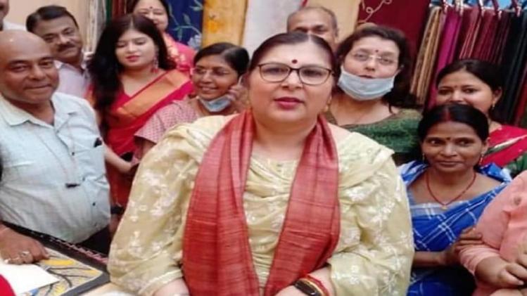 IAS Harjot Kaur: कौन हैं आईएएस अधिकारी हरजोत कौर? जिनके निरोध वाले जवाब ...