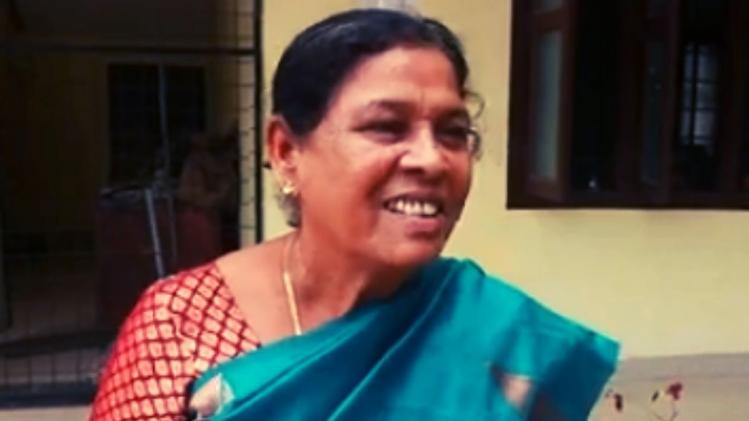 बहू के साथ से 10वीं की परीक्षा दे रही है यह 73 वर्षीया मलयाली एक्ट्रेस ...