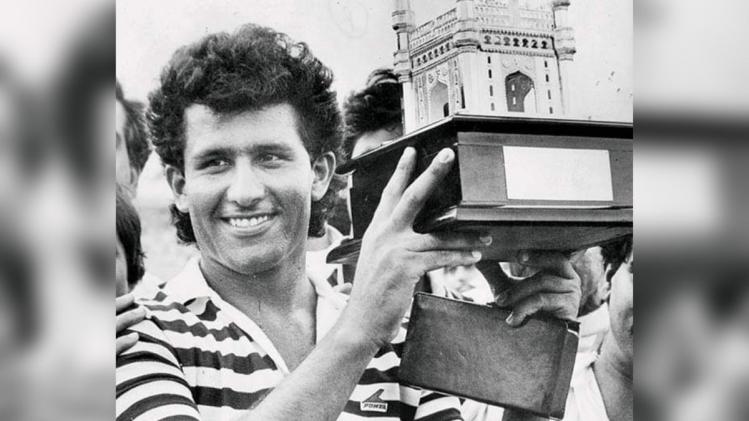 पहली सीरीज में मचाया धमाल, क्रिकेट खेलने आयरलैंड गए तो कर ली मोहब्बत ...