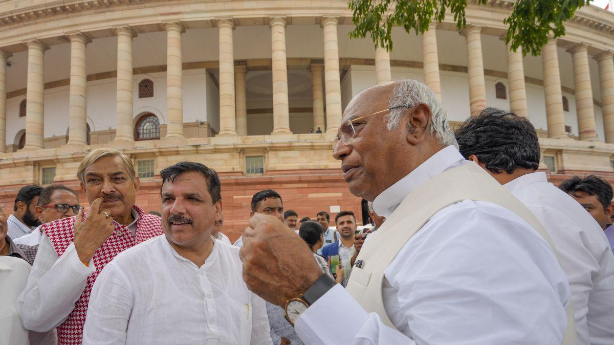 Explainer: केंद्र सरकार के खिलाफ अविश्वास प्रस्ताव ला सकता है विपक्ष ...