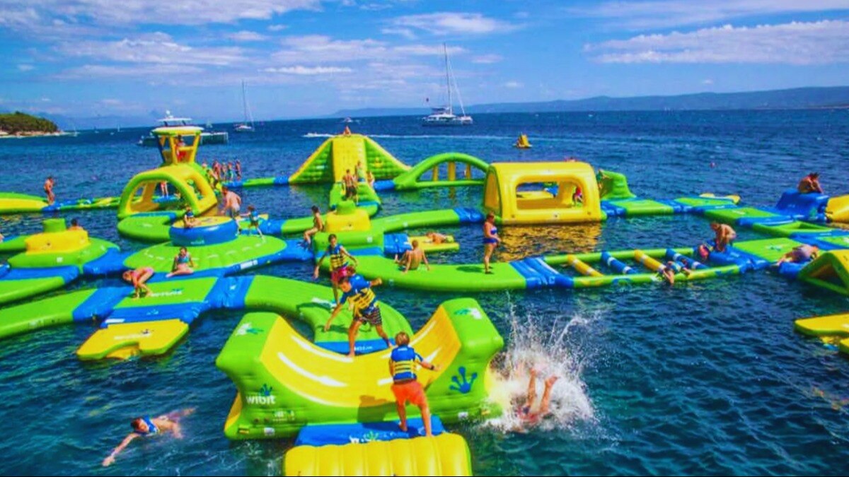 सऊदी अरब बना रहा दुनिया का पहला Floating theme Park, तीन लग्जरी होटल ...