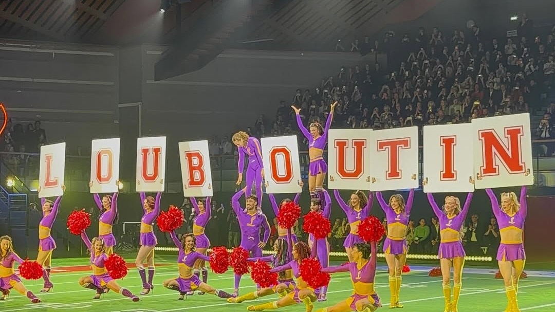 Christian Louboutin turns the runway into a high-fashion stadium ...