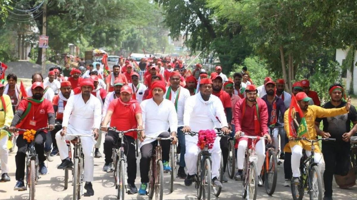 इस बार की साइकिल यात्रा से कितनी सियासी दूरी तय कर पाएगी सपा? - uttar ...