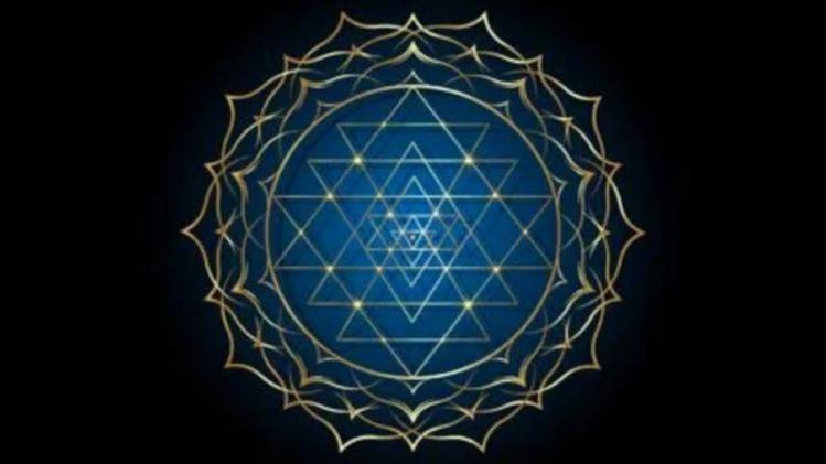 Shree Yantra: ശ്രീ ചക്രം വീട്ടില്‍ സൂക്ഷിക്കൂ; മാറ്റം കണ്ടറിയാം - Shree ...