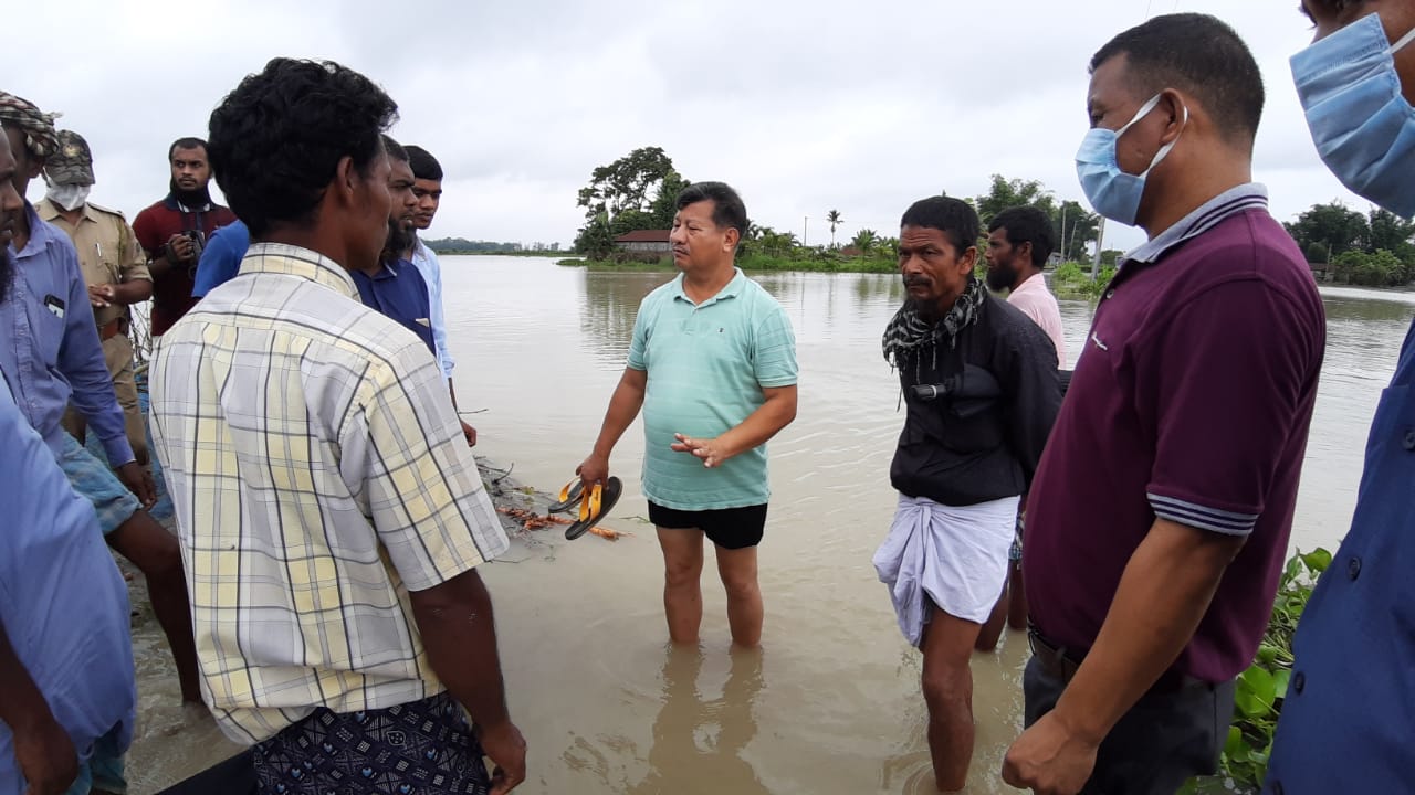 Assam: Minister Chandan Brahma visits flood-affected areas in Chirang ...