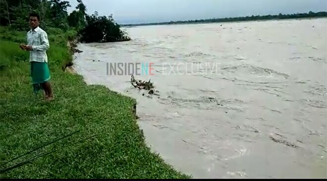ASSAM: RIVER AIE OVERFLOWS, TAKES A TOLL ON THE PEOPLE - assam river ...