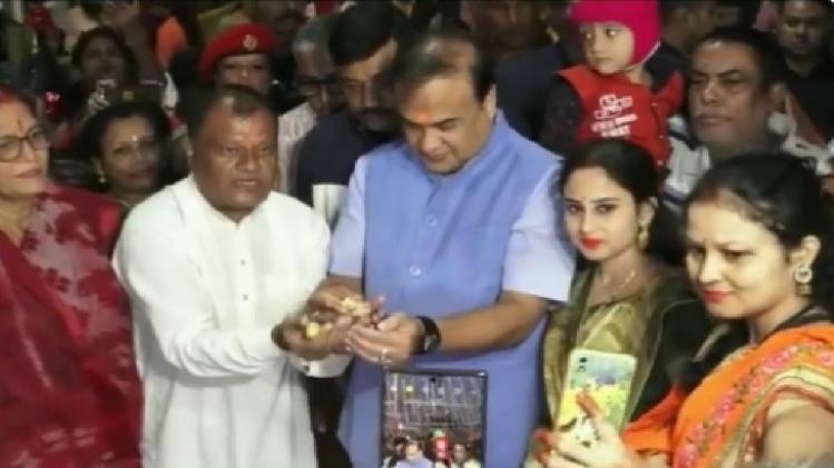 Assam CM Himanta Biswa Sarma takes part in Chhath Puja celebrations at ...