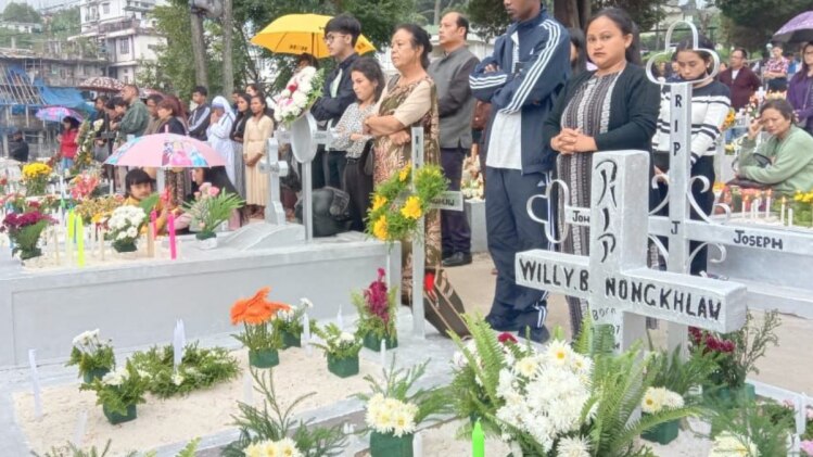 Shillong: All Souls' Day observed at Catholic cemetery in Laitumkhrah ...
