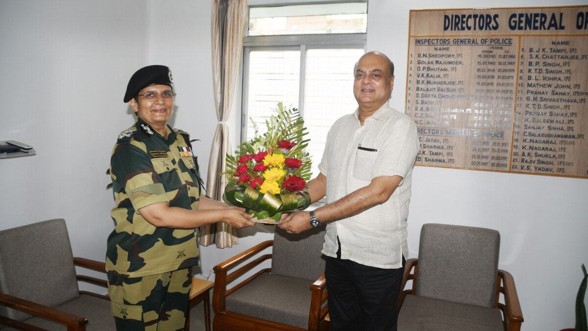 Tripura: ADG BSF reviews operational preparedness, holds meeting with ...