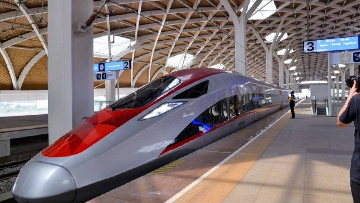Indonesia's 1st high-speed railway handles one million passengers ...