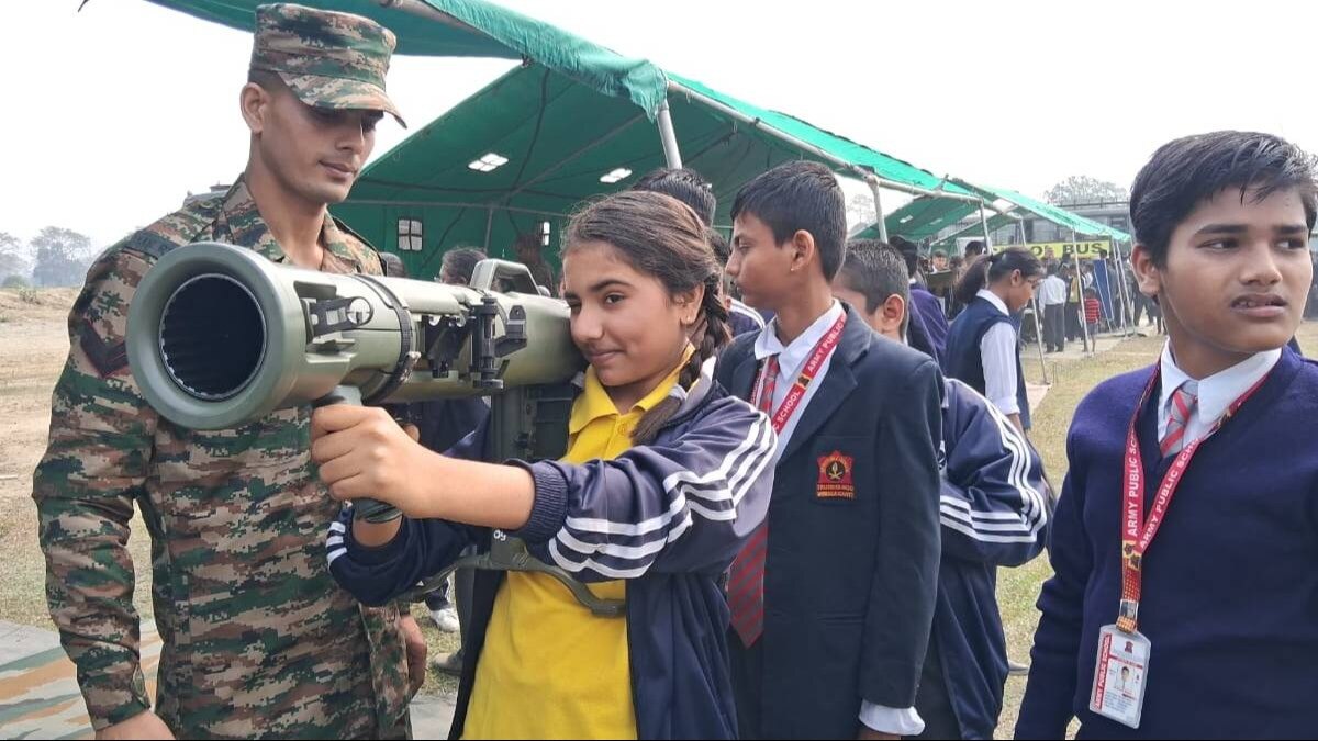 Army's Trishakti Corps captivates North Bengal with stunning weapons ...