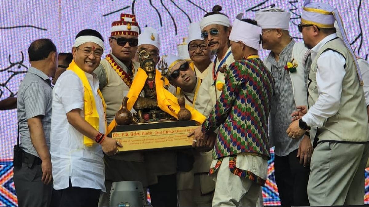 Sikkim CM PS Golay felicitated at Sakela Uvauli 2024 Festival in Darjeeling - Sikkim
