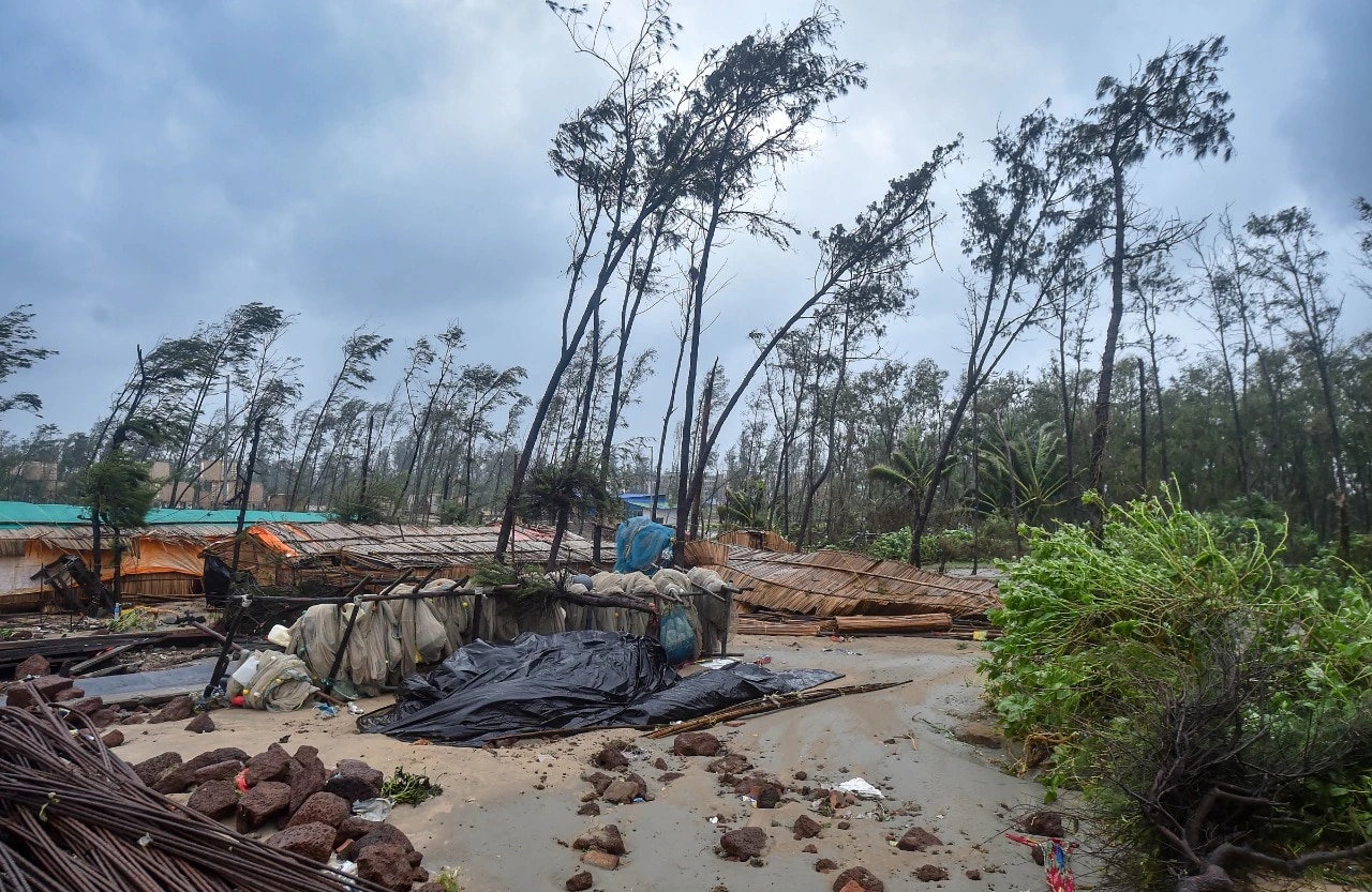 Cyclone Mocha-Rain Update: আজ রাজ্যের ১৩ জেলায় বজ্রবিদ্যুৎ সহ বৃষ্টির ...
