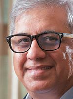 Realtors learn new tricks to tide over fund crisis - BusinessToday