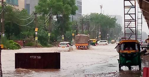 Delhi rains 2020: Heavy rains inundate NCR; severe waterlogging reported, traffic disrupted ...