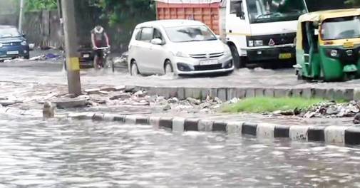 Delhi rains 2020: Heavy rains inundate NCR; severe waterlogging reported, traffic disrupted ...