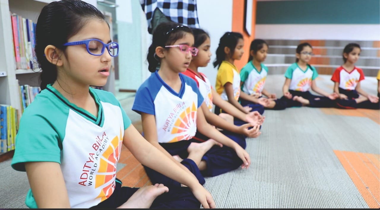 Gender-neutral uniforms are catching up and here's why these 4 schools ...