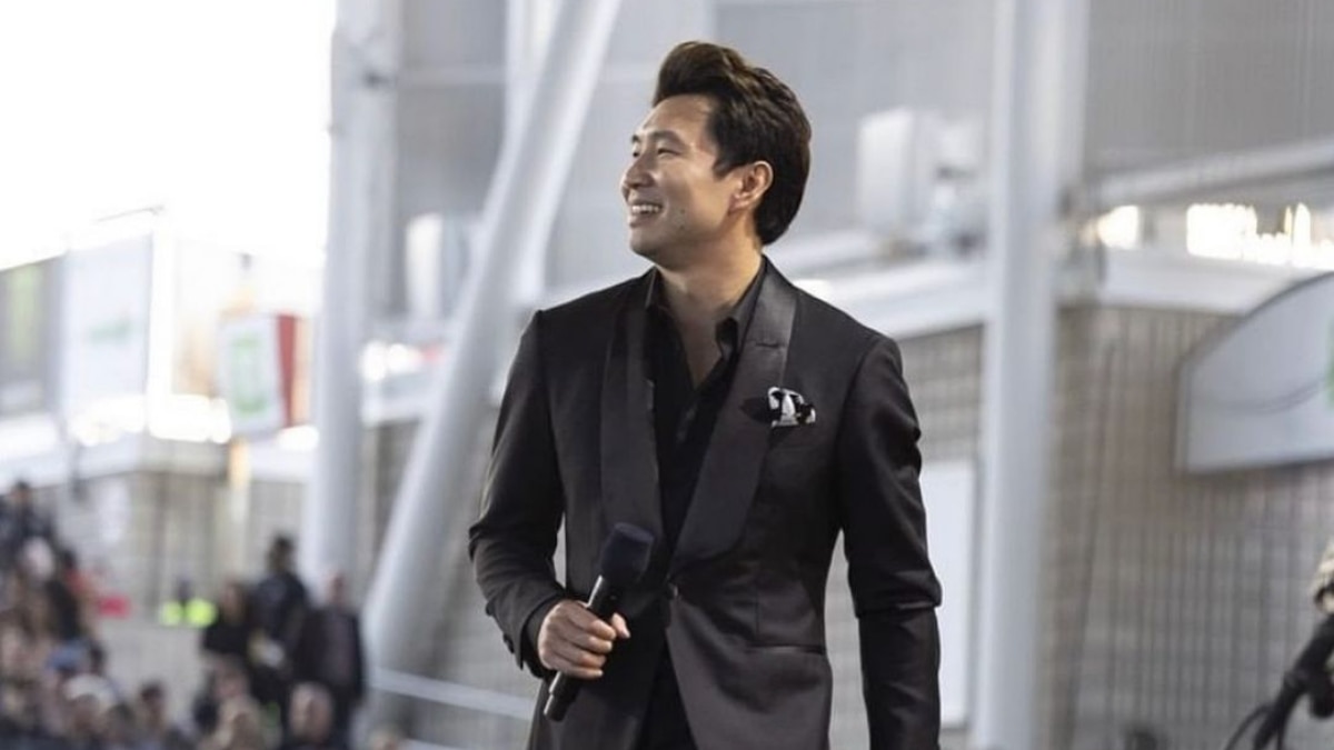 Actor Simu Liu presses charges against professional autograph seekers ...