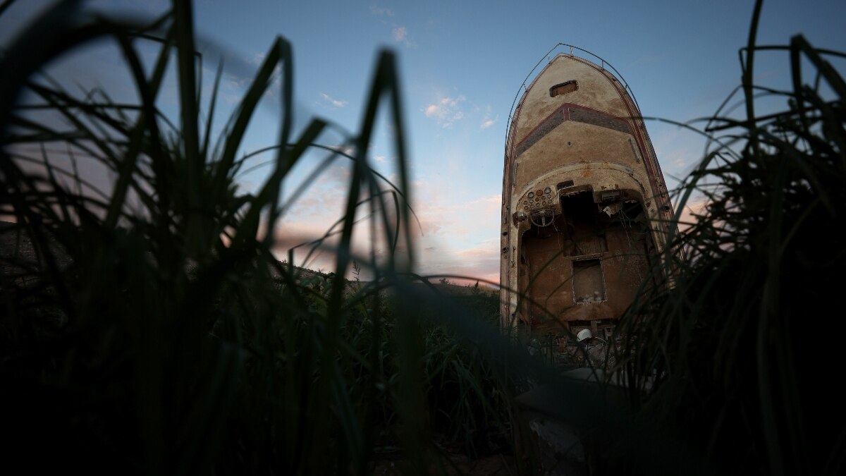 Dinosaur tracks, shipwrecks, entire villages: What drying rivers and ...