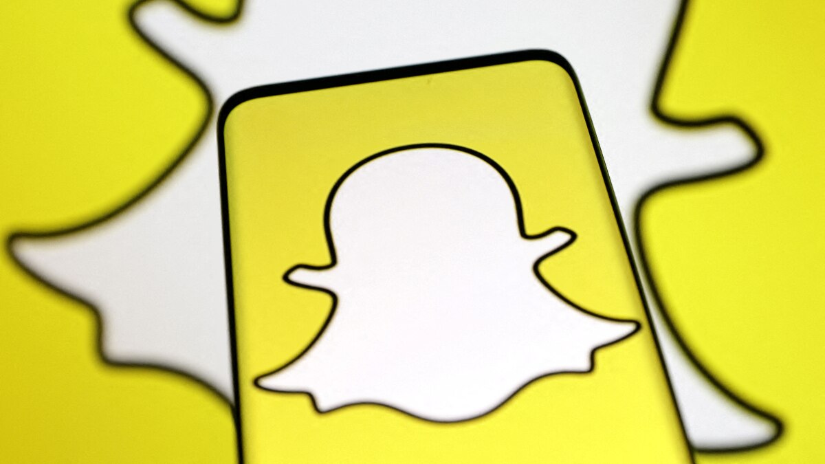 Snapchat is giving you new features, but there are major problems