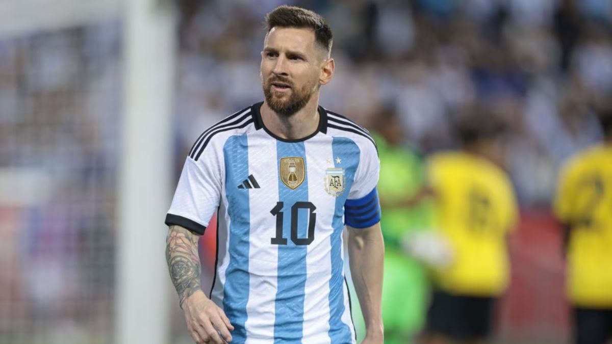 Rockstar Messi went to a Buenos Aires restaurant for dinner, and came ...
