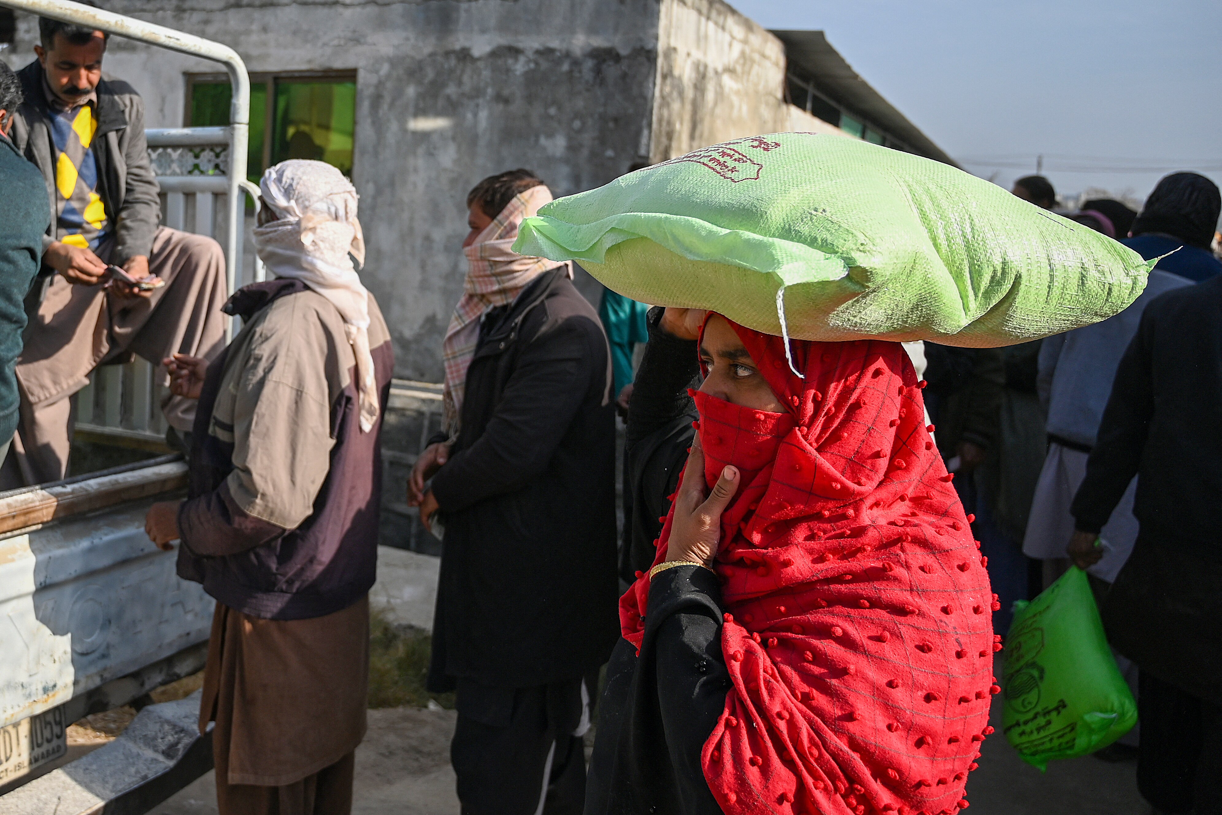 Pakistan economic crisis gets worse with dollar crunch halting food imports