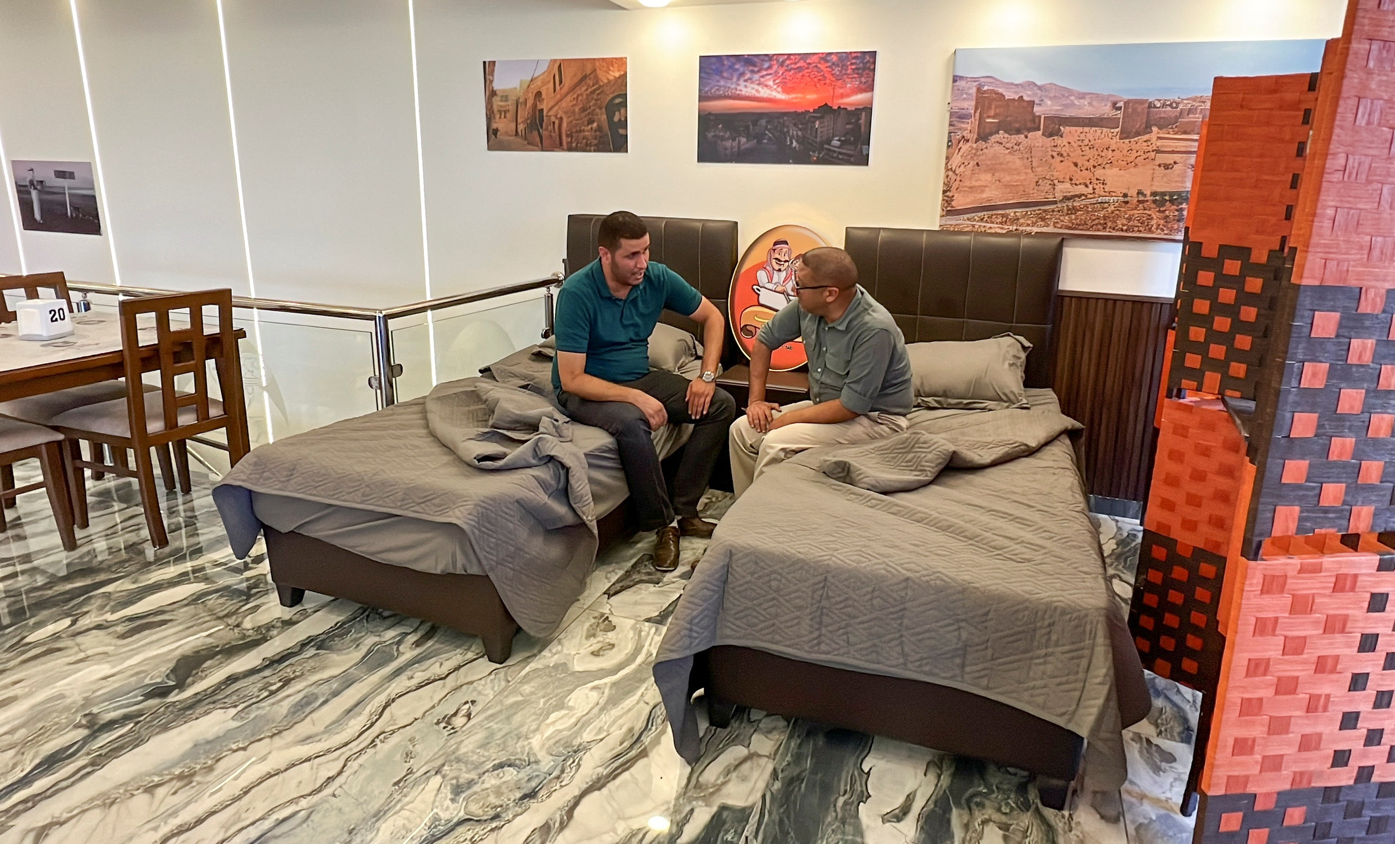 At this restaurant in Jordan, you can eat the national dish and take a nap