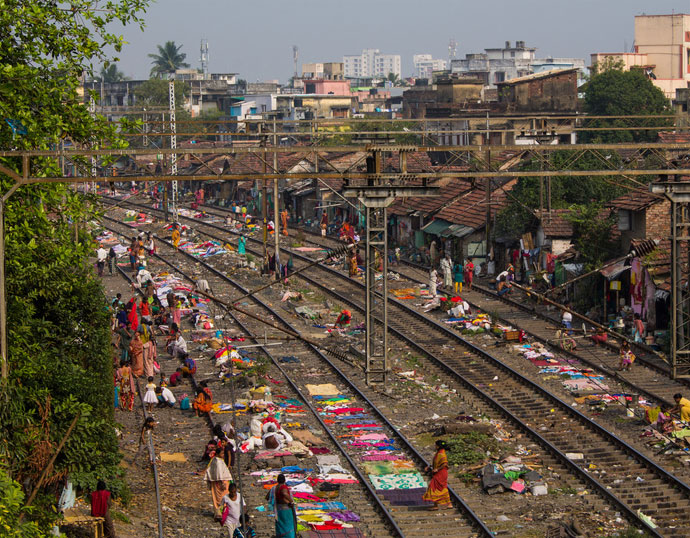 Why Kolkata's Dhakuria railway tracks mirror a war zone
