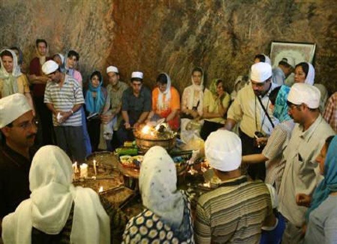 A Parsi visits the land of his fathers and finds a different Islamic ...