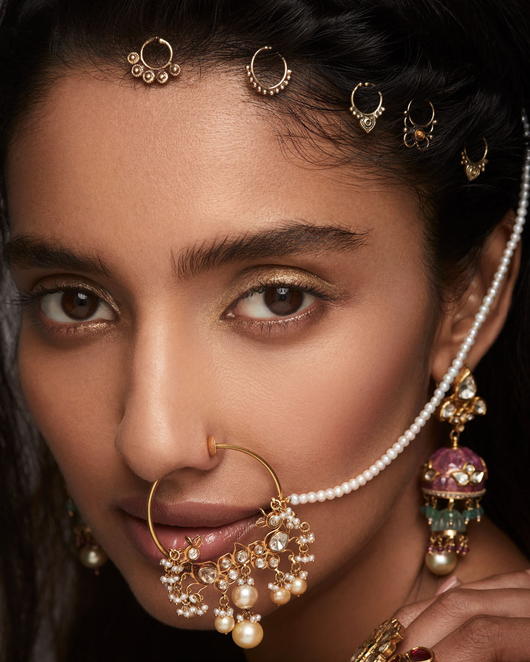 5 Stunning Ways to Wear a Nath