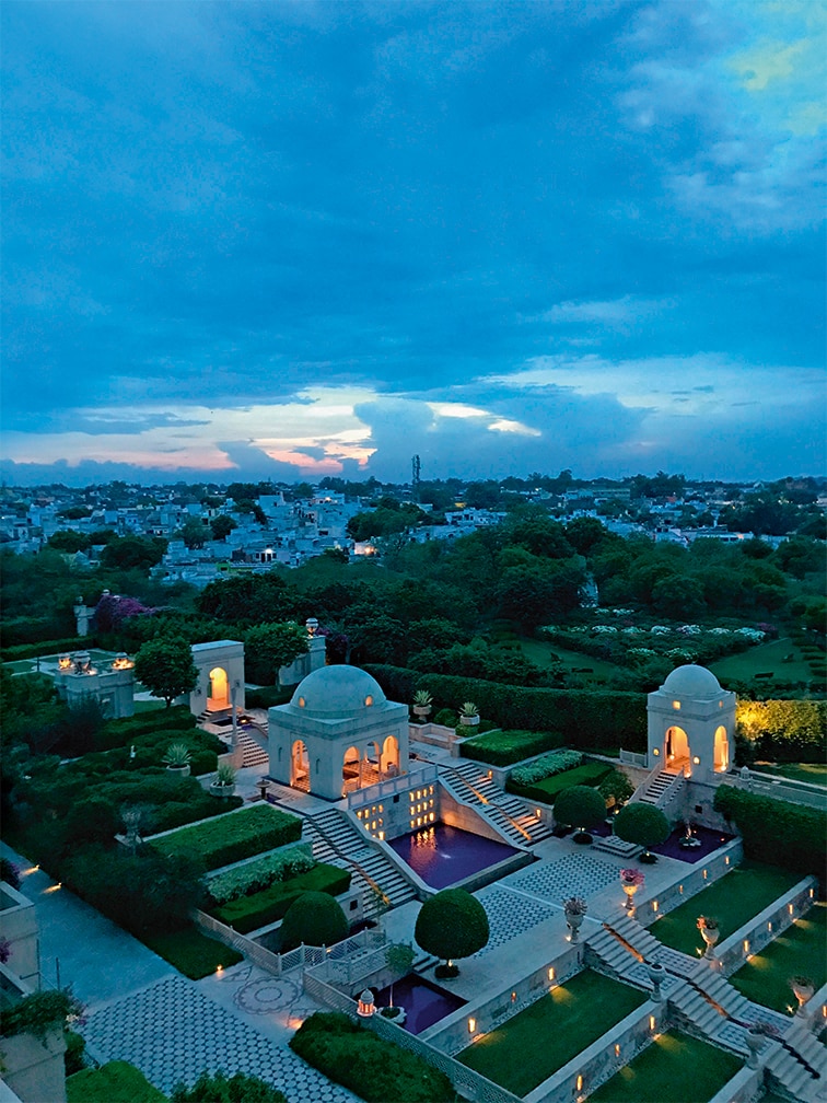 15 Exotic Gardens That Are Perfect For An Intimate Midsummer Wedding