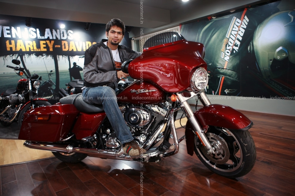 Buy Arjun Bafna Pictures, Images, Photos By Bhaskar Paul - News pictures