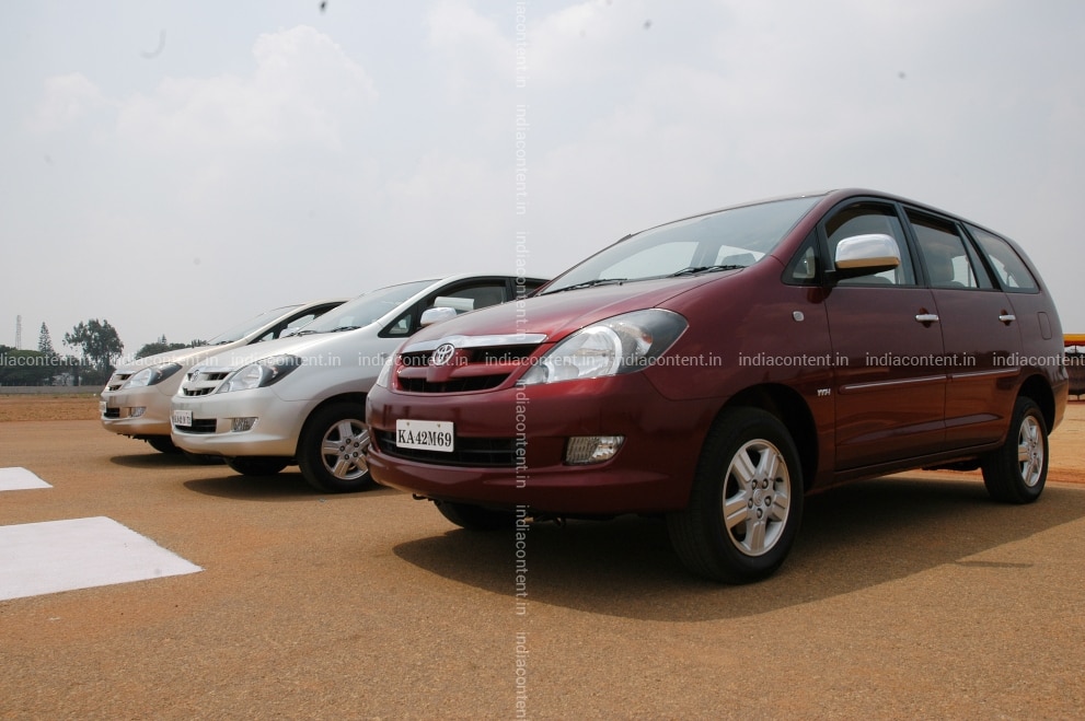Buy TOYOTA INNOVA CAR Pictures, Images, Photos By DEEPAK G PAWAR - News ...