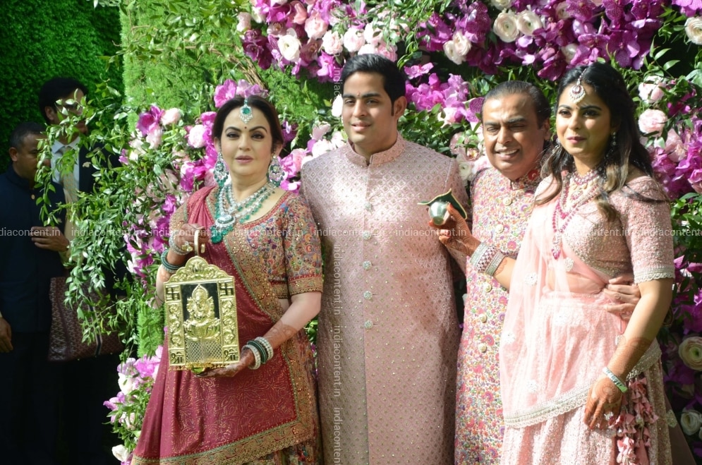 Buy Mumbai Industrialist Mukesh Ambani Nita Ambani Esha Ambani and ...