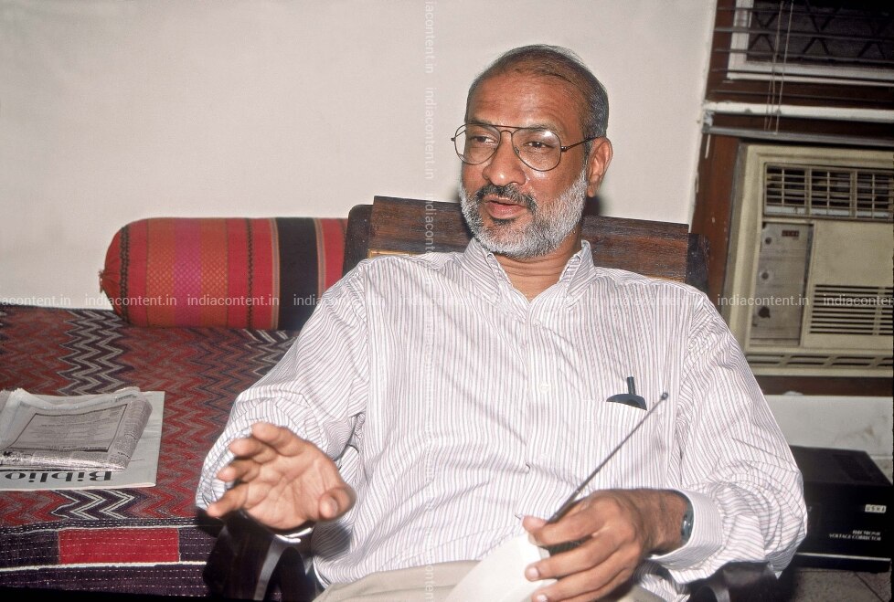 Buy MOHAN GURUSWAMY Pictures, Images, Photos By PRAMOD PUSHKARNA ...