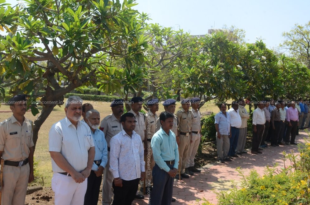 Buy First Working Day Of Every Month Vande Mataram With Police Band 