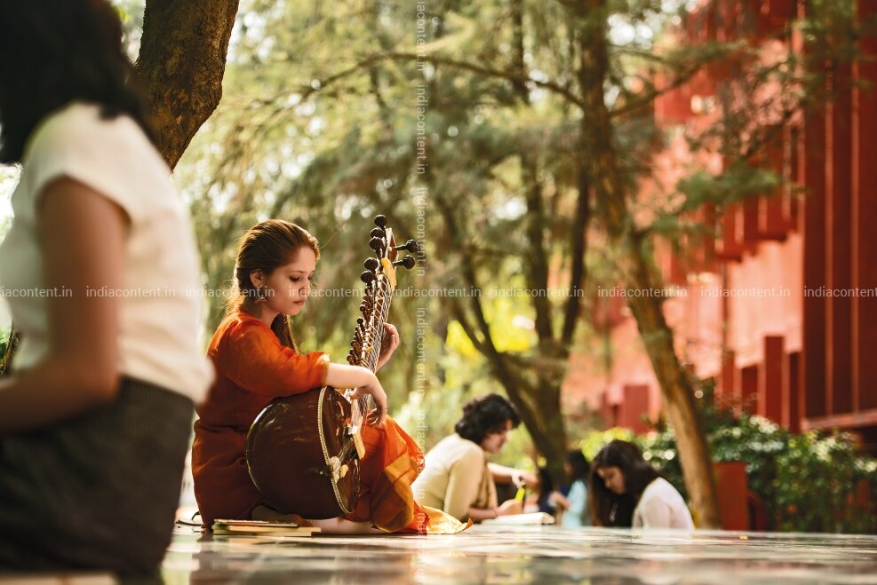 Buy Lady Shri Ram College Pictures, Images, Photos By Bandeep Singh ...