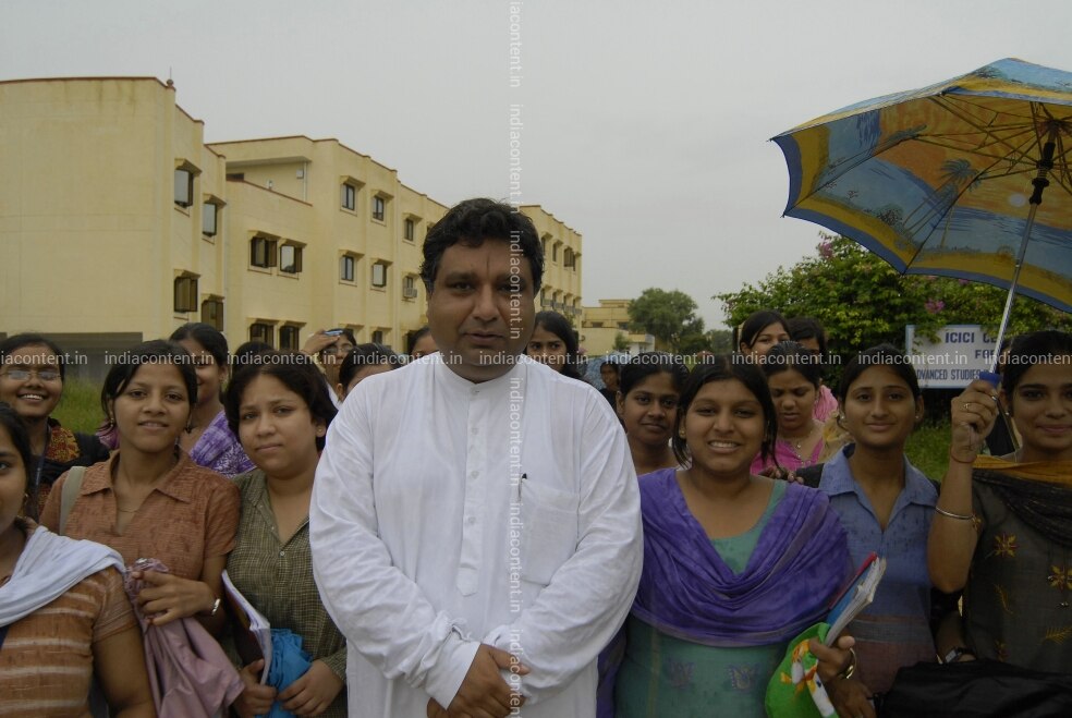 Buy BANASTHALI VIDYAPITH Pictures, Images, Photos By PURUSHOTTAM ...