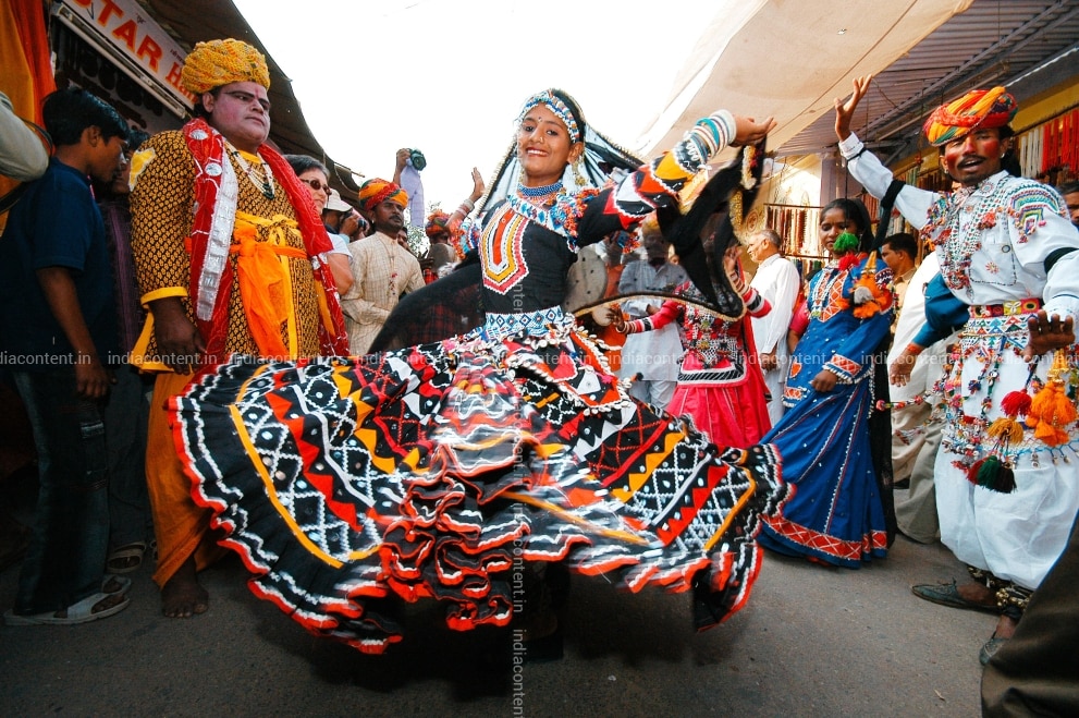 Buy KALBELIA DANCE Pictures, Images, Photos By PURUSHOTTAM DIWAKAR ...