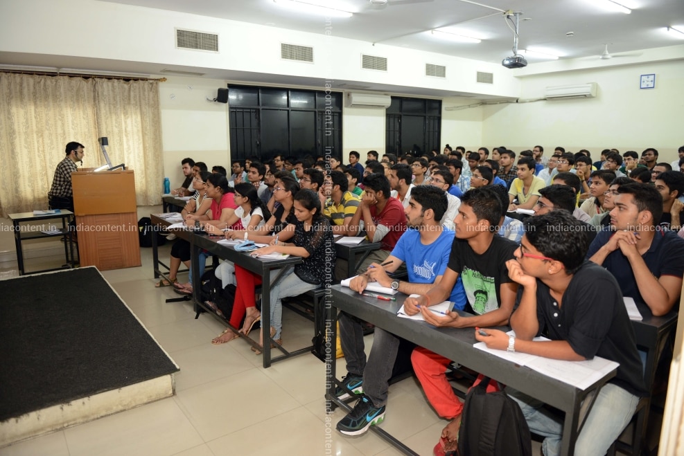 Buy BANSAL CLASSES KOTA IIT JEE MAINS ADVANCED COACHING Pictures ...