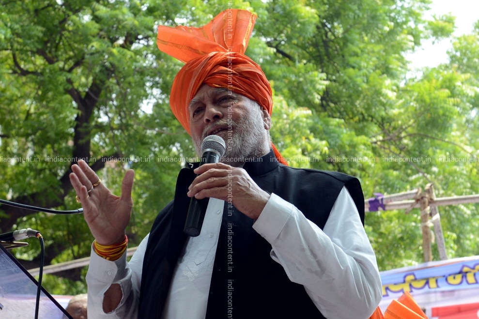 Buy Prahlad Modi at Jantar Mantar Pictures, Images, Photos By Parveen ...