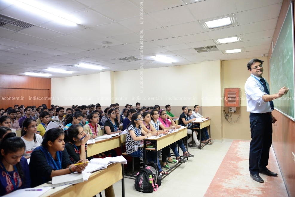 Buy Aakash Institute Pictures, Images, Photos By India Today ...