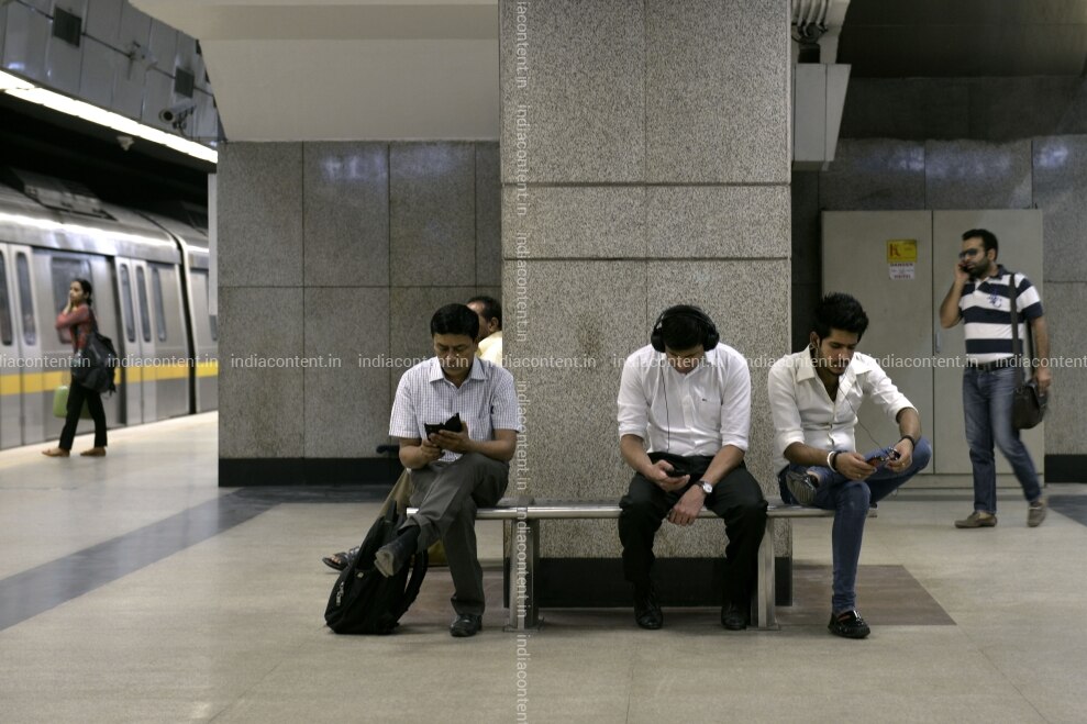 Buy Mobile Usage Pictures, Images, Photos By M Zhazo - News pictures