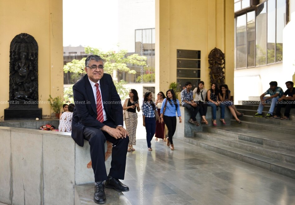 Buy NIFT DIRECTOR WITH STUDENTS IN NEW DELHI Pictures, Images, Photos ...