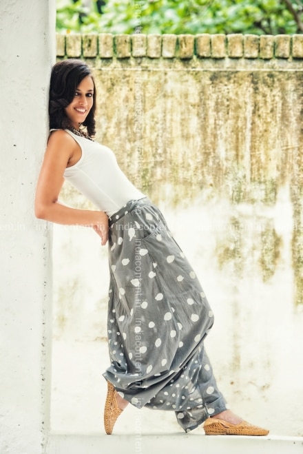 Buy Tishani Doshi in New Delhi Pictures, Images, Photos By Bandeep ...