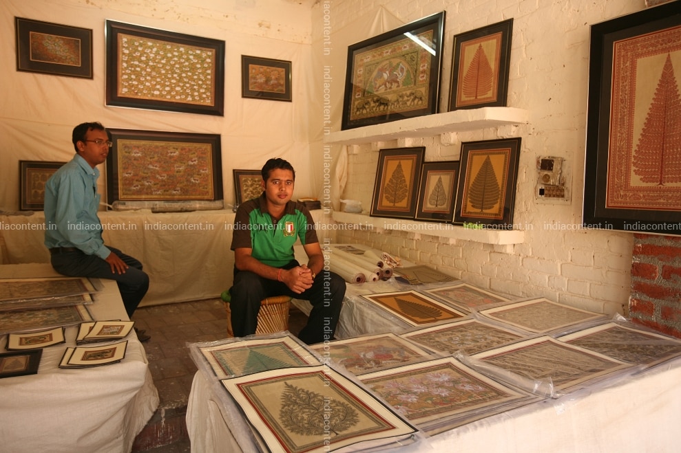 Buy Products on Display At Dilli Haat Pictures, Images, Photos By ...